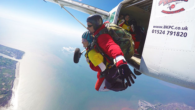 11000ft Tandem Skydive in Lancashire for One | Red Letter Days